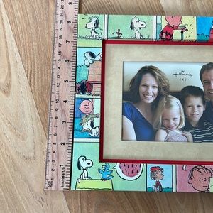 Hallmark | Accents | Hallmark Peanuts Snoopy Picture Frame | Poshmark